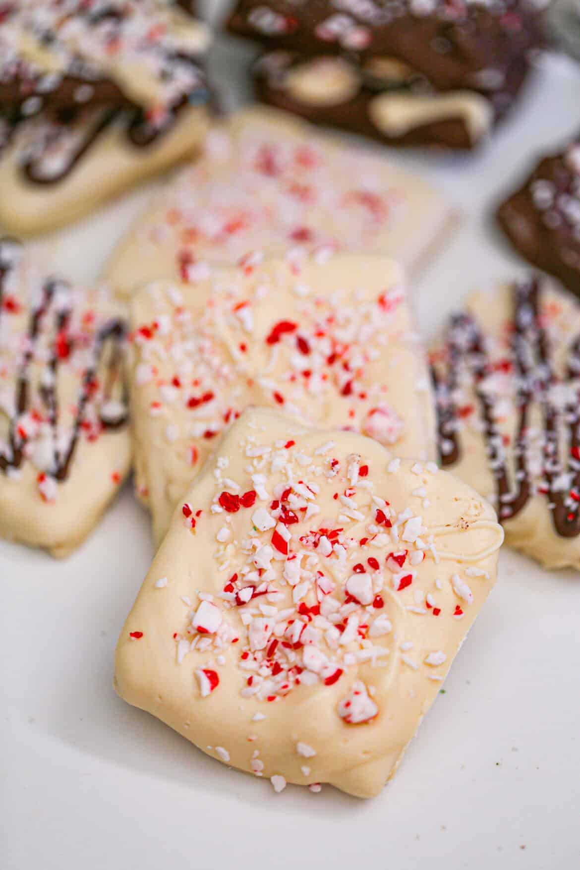 Vegan Peppermint Crunch Chocolate Covered Graham Crackers - Daily Vegan ...