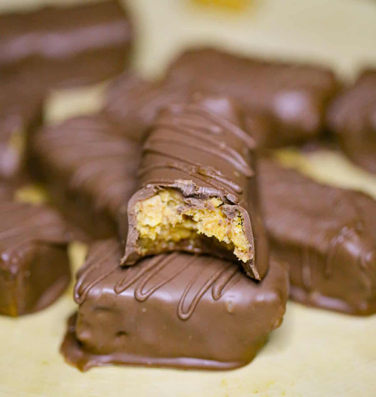 Vegan Peanut Butter Cornflake Bars (No-Bake, 6 Ingredients)