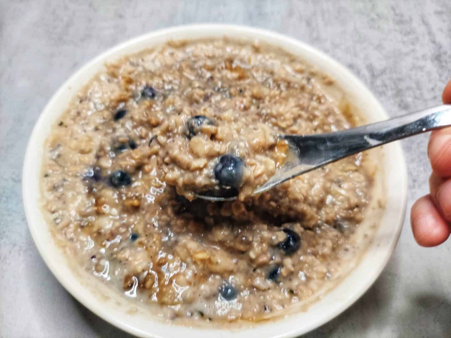 High-Protein Oatmeal (50g Protein) - Daily Vegan Meal